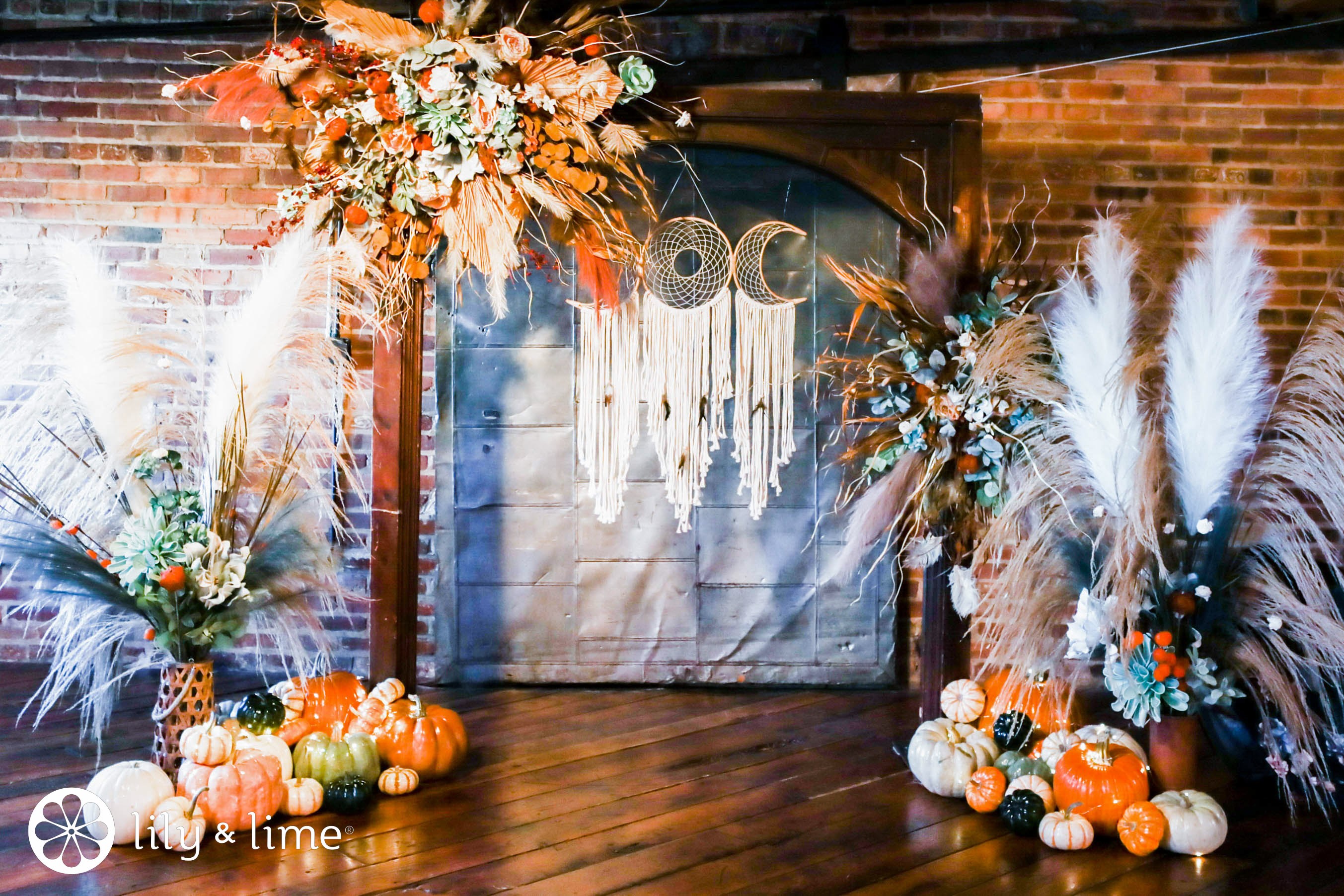 Budget-friendly Fall Wedding Decor Ideas You'll Love! | Lily & Lime budget-friendly-fall-wedding-decor-ideas-you-ll-love-lily-lime